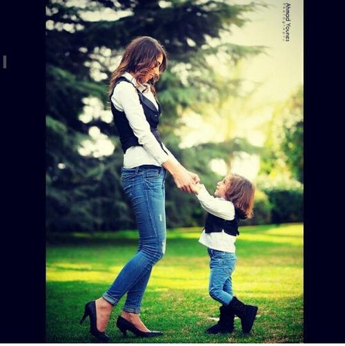 عکس پروفایل درباره مادرودختر استیکر نام ها
